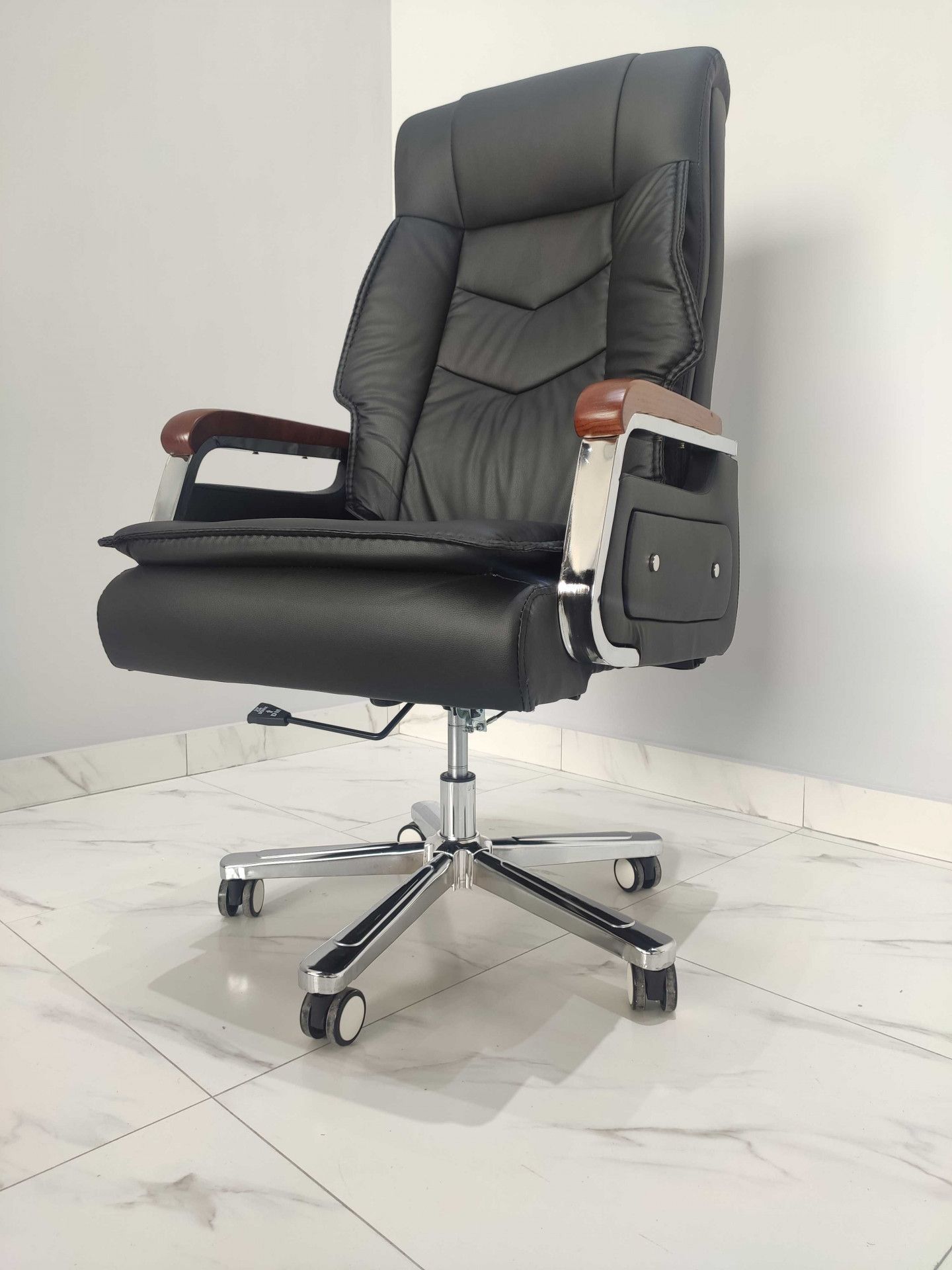 Директорский кресло BOSS 808 в Ташкенте, цена 2900000 от , купить в ...